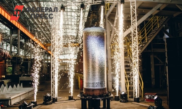 Уральский титановый гигант выплавил миллионный слиток | Свердловская ...